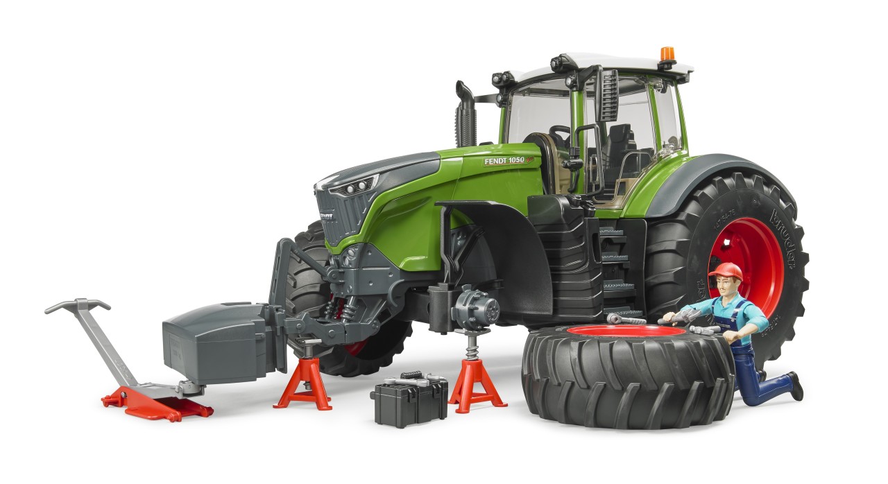 Bruder Fendt 1050 Vario Toy Tractor & Mechanic Set